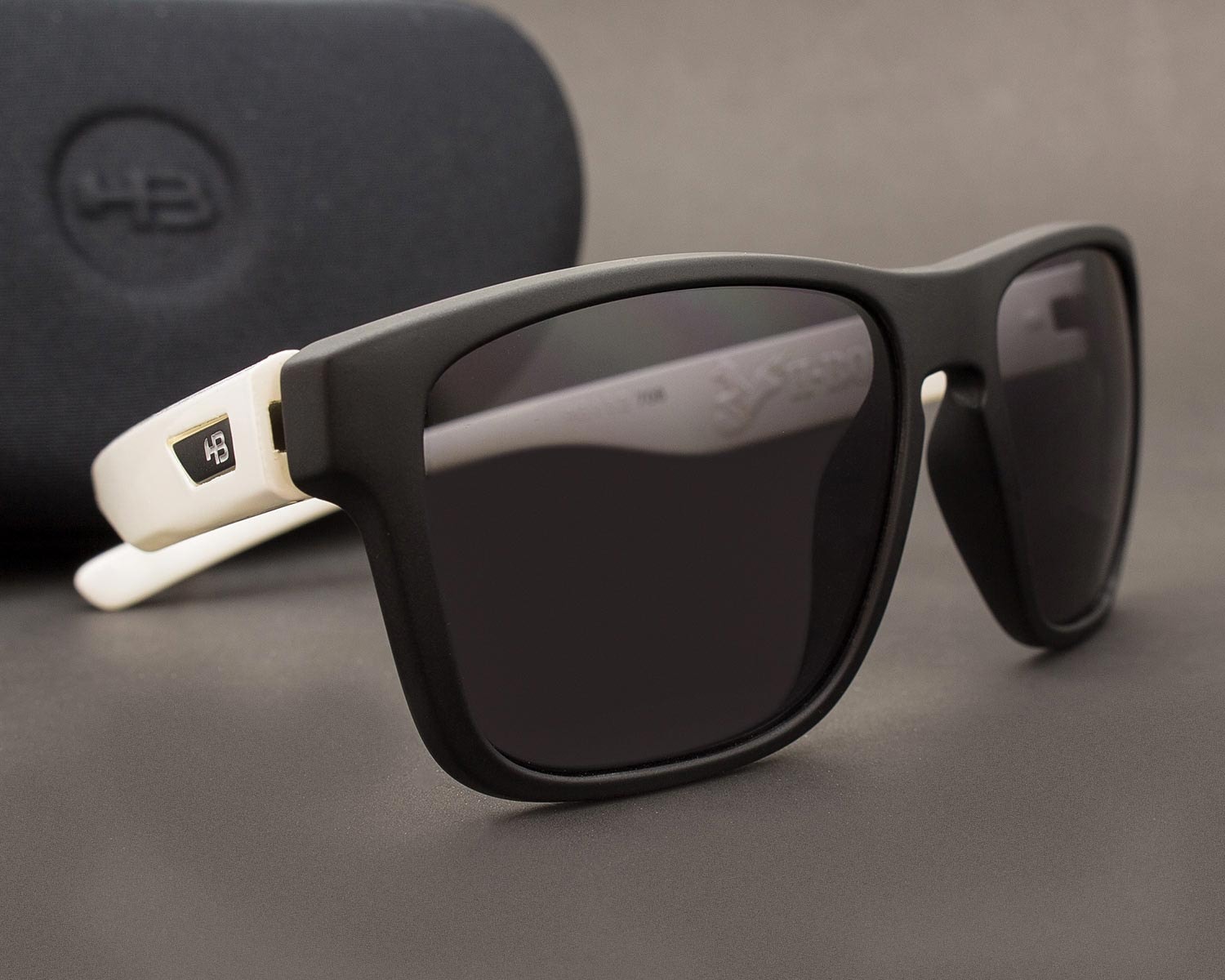 Óculos de Sol HB H-Bomb Matte Black Gloss White Gray - Officina 7