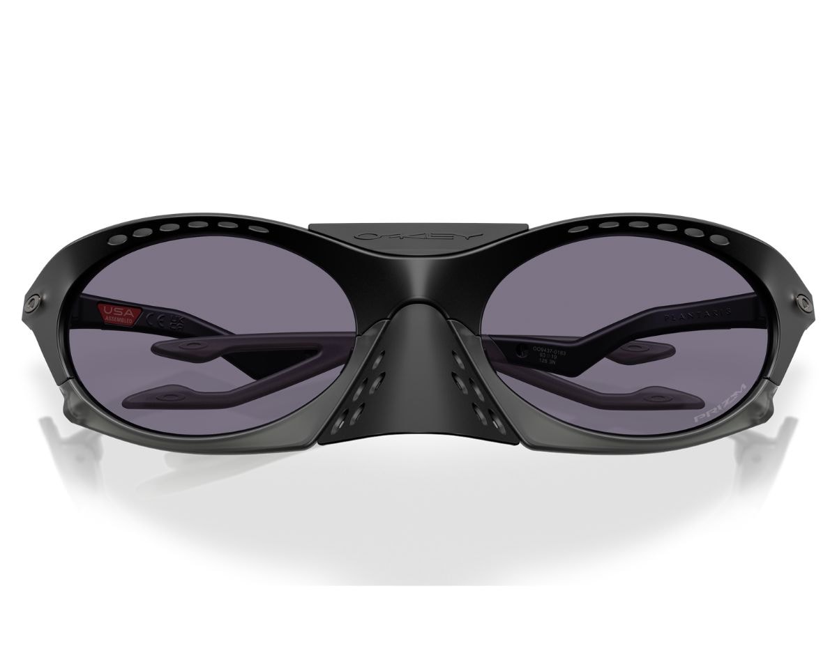 Óculos de Sol Oakley Plantaris Podpah Matte Black Prizm Gray OO9437 01 ...